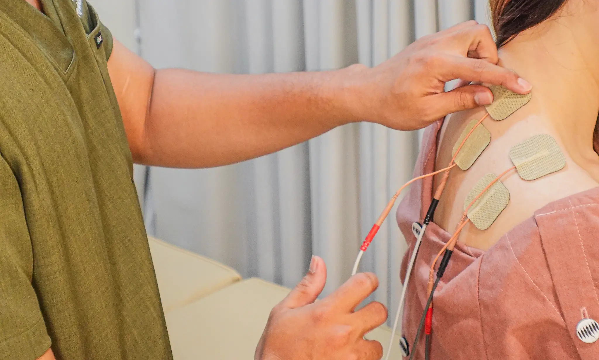Electrical Stimulation - Moveon Clinic - คลินิกกายภาพบำบัดรักษาอาการปวด ...